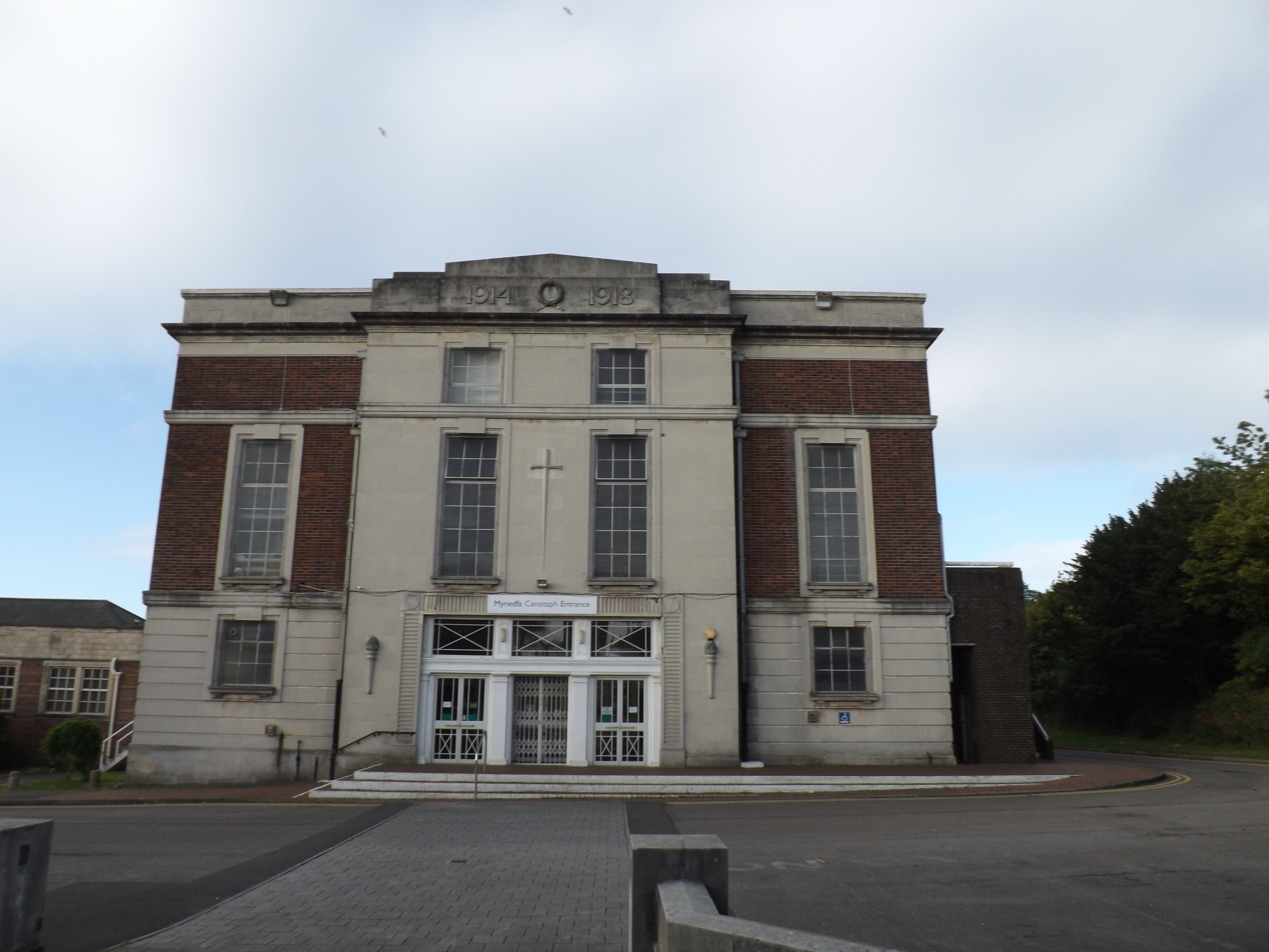 Barry Memorial Hall - War Memorials Online
